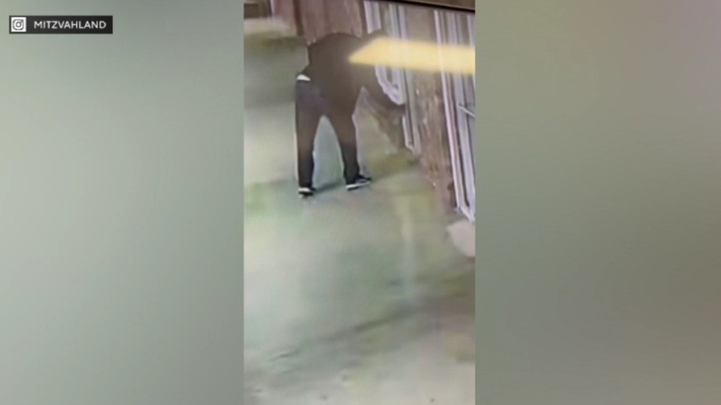 Los Angeles police investigating antisemitic graffiti spray painted on ...