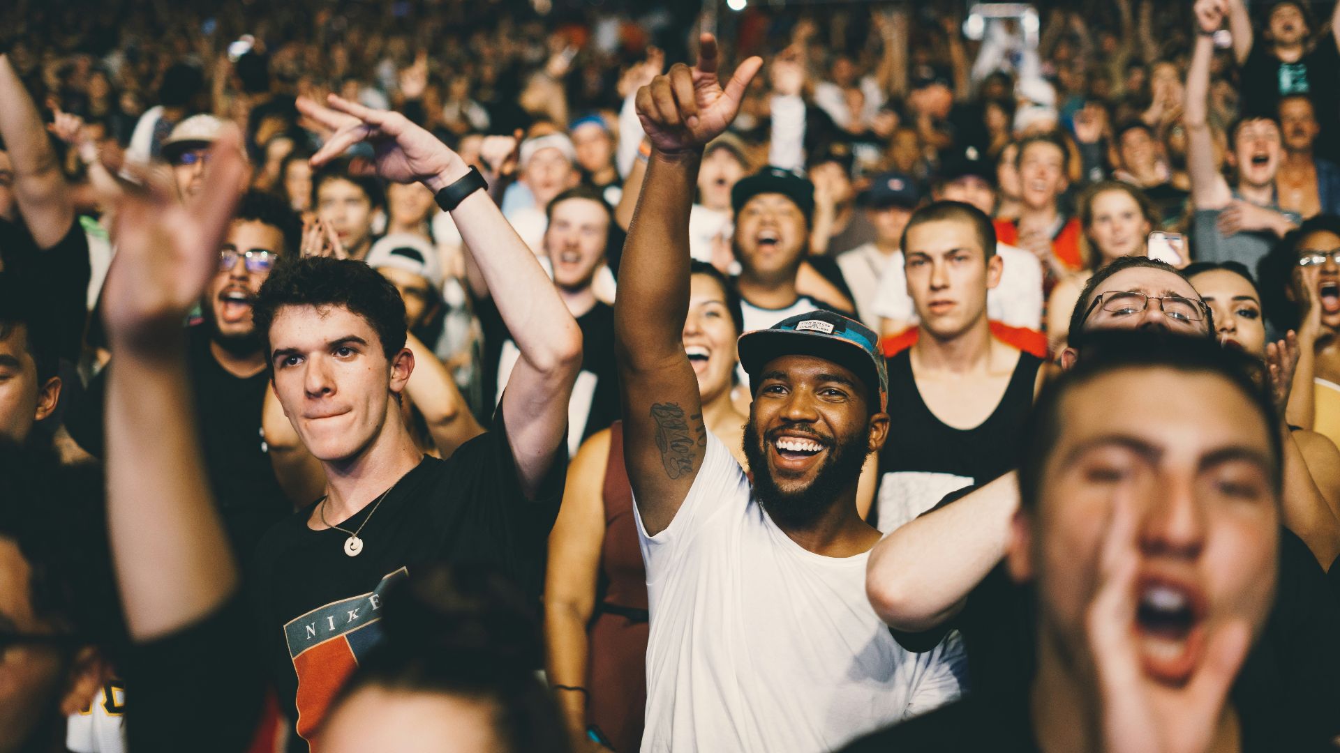The Bystander Effect: 20 Fascinating Facts About Social Psychology
