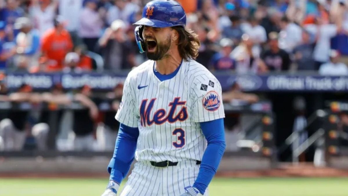 MLB: Is Jesse Winker's 2025 Season Already Over?