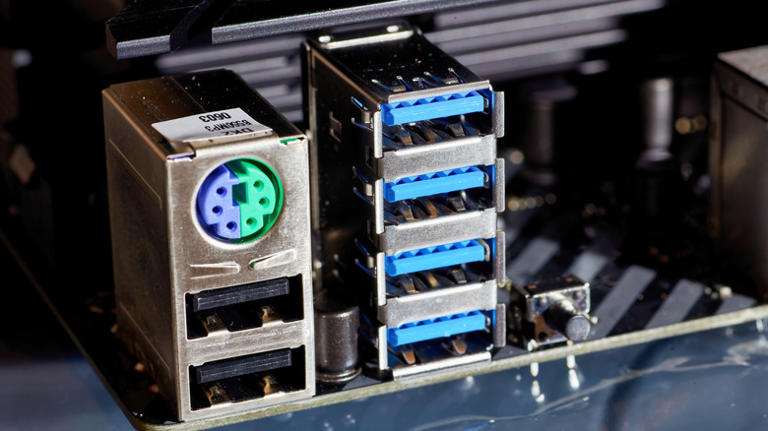 What Does It Mean When A USB Port Is Blue?