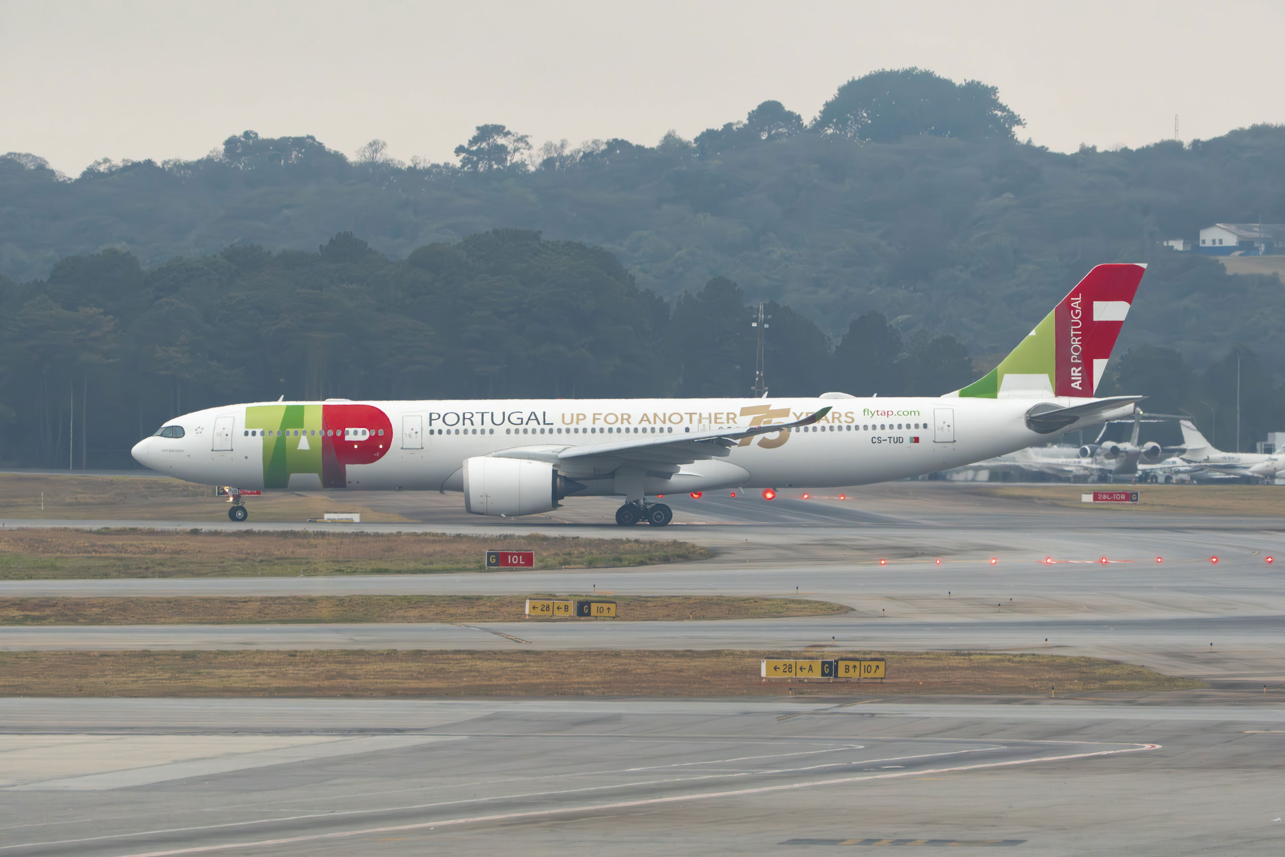 Fly Between the U.S. & Europe From $347 Round-Trip With TAP Air Portugal’s ‘Black FLYday’ Sale