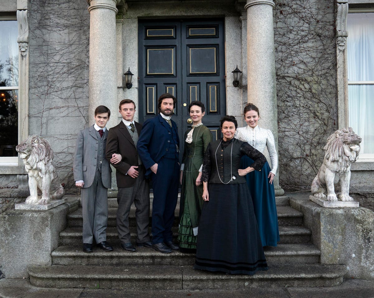 “A Downton Abbey rival”: 12 “underrated” period dramas to watch now on ...