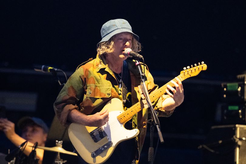 "Magical" Oasis are unifying the world say support act Cast