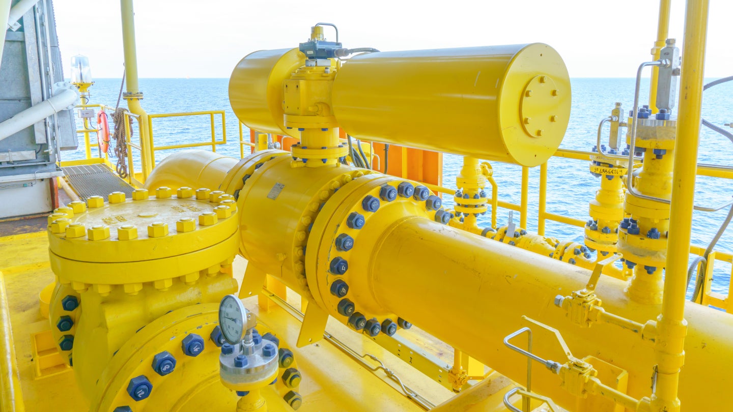 Enbridge makes final investment decision on two gas transmission projects