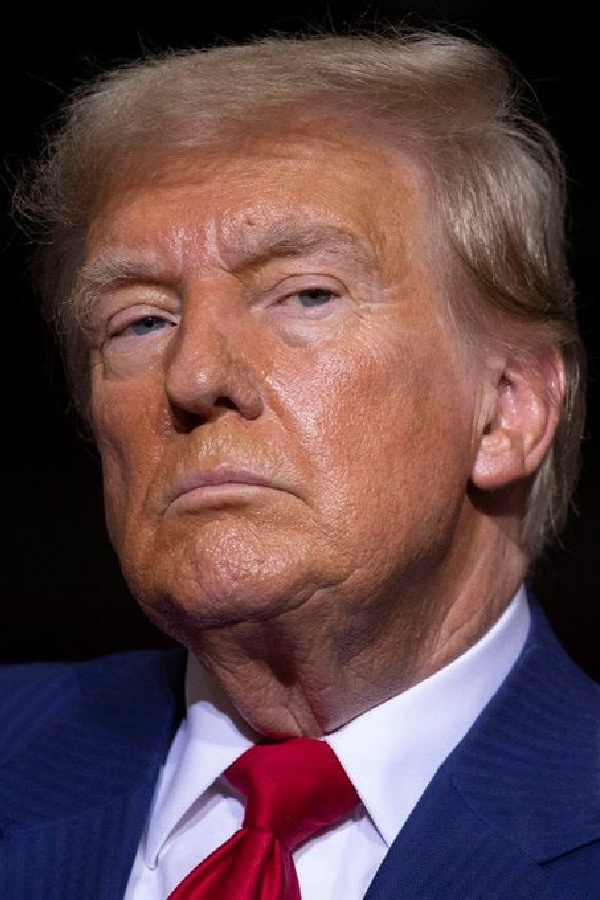 Oval Office announcement: US President snubs 'Trump is dead' trend ...