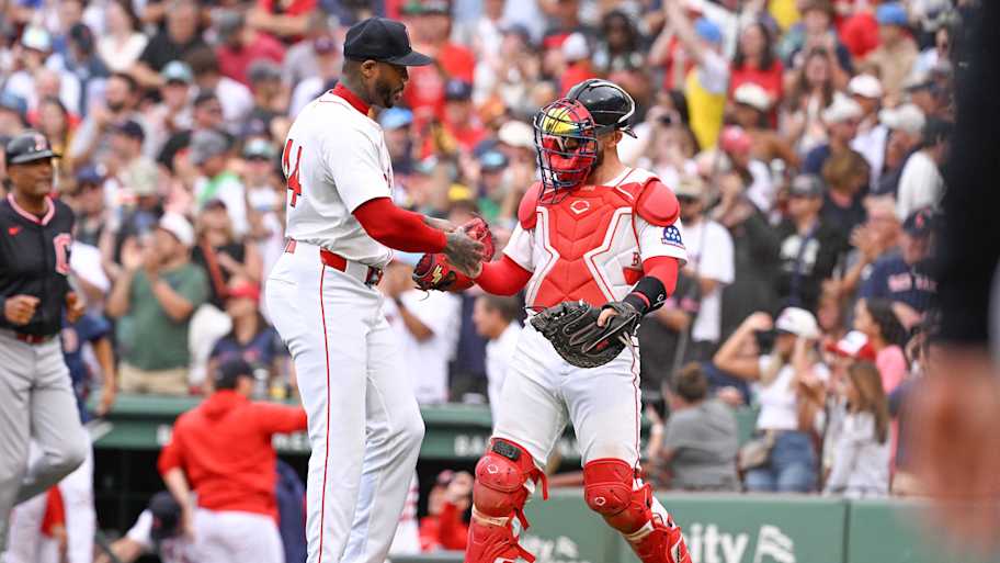 How Does Aroldis Chapman's Hitless Streak Stack Up Against Best In MLB ...
