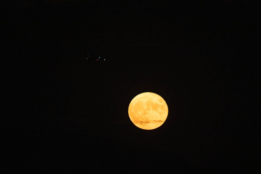 September skygazing guide: Saturn shines bright, Corn Moon and Autumnal ...