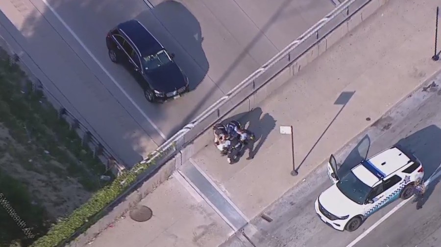 Chicago police apprehend suspect after high-speed chase