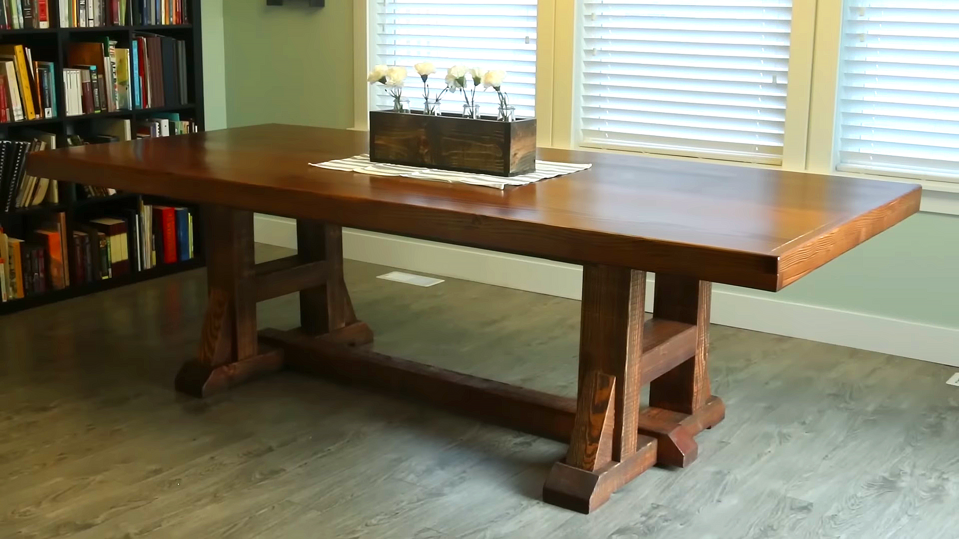 I built a rustic dining table for under $250! 🛠️