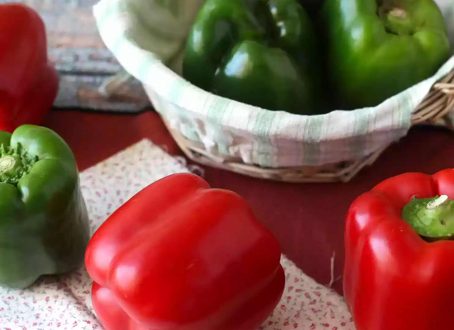 How to peel pan-fried bell peppers?