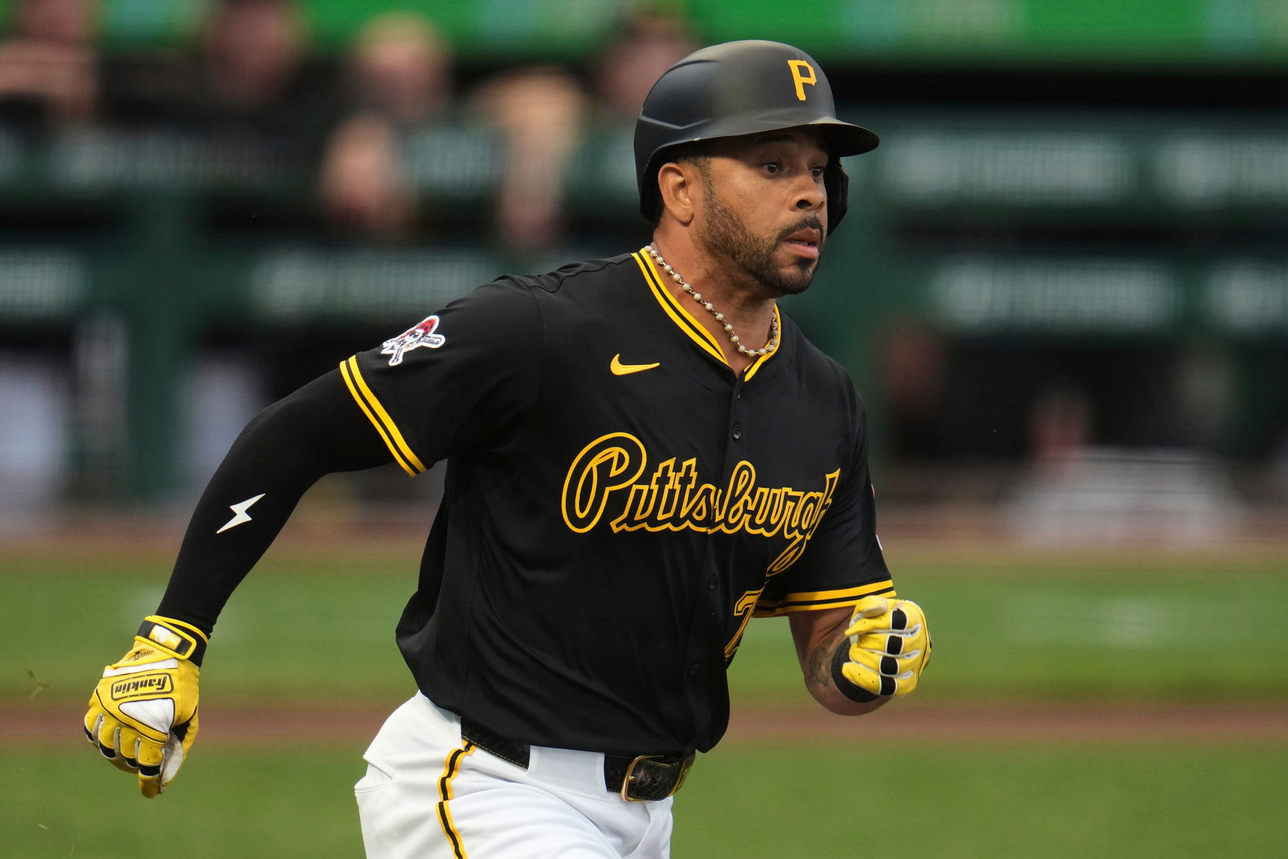 Pirates strike early vs. future Hall of Famer, Fend off comeback ...