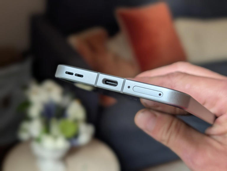 Nos premiers test du premier smartphone avec triple flash, l’Oppo Reno ...