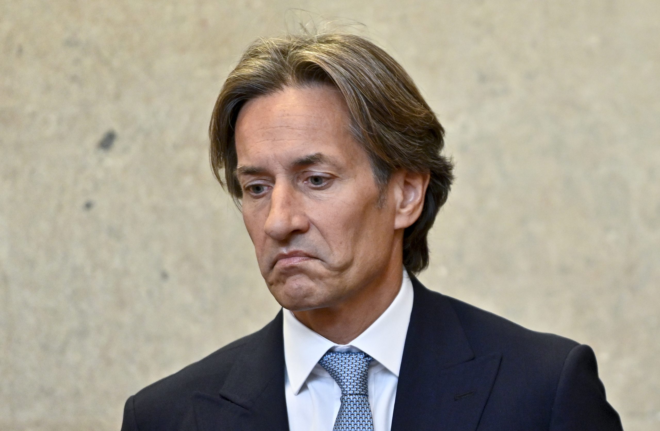 Ex-Minister Grasser mit Riesen-Schuldenberg bei der Republik