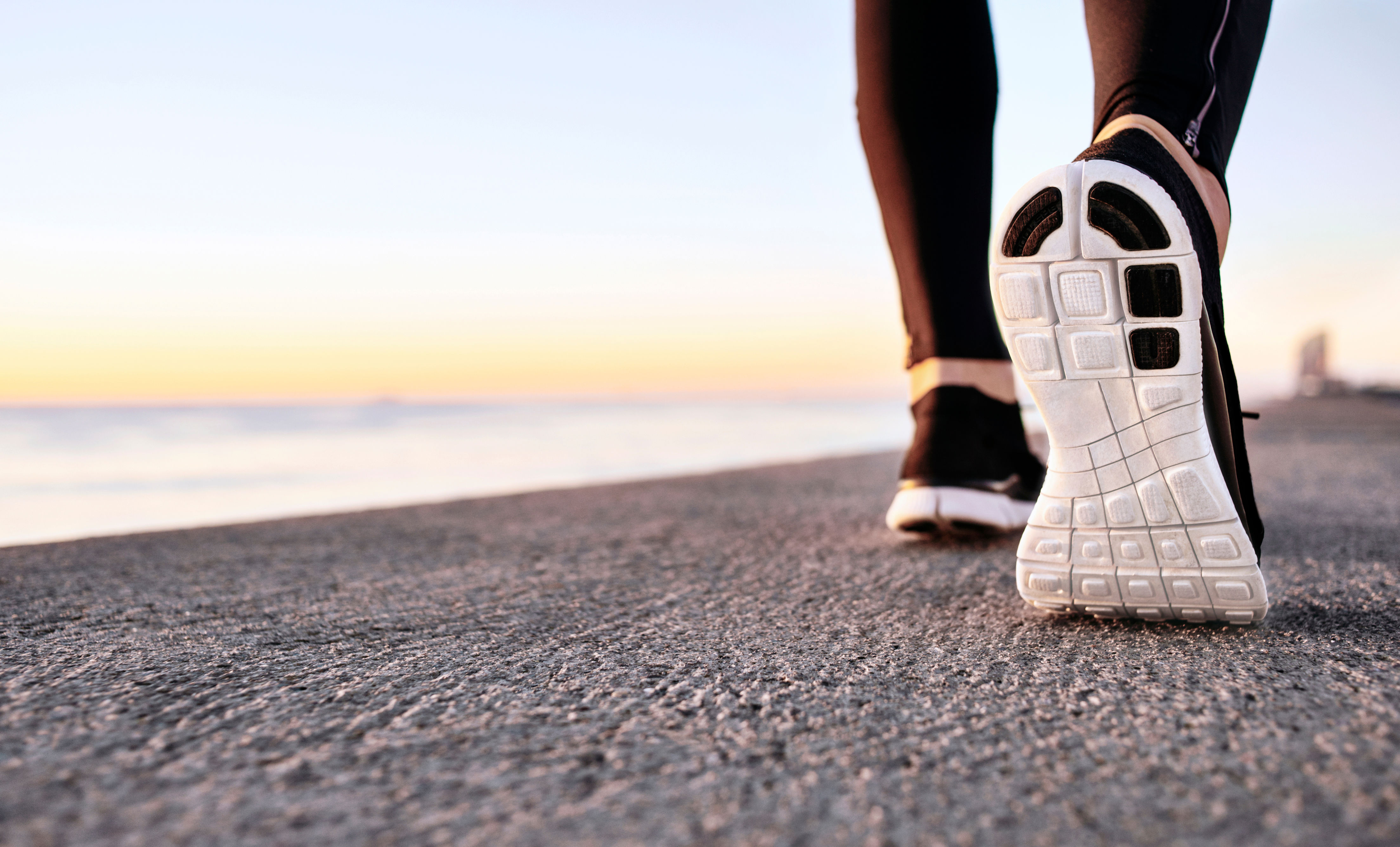 Caminar después de comer: el truco que mejora tu digestión