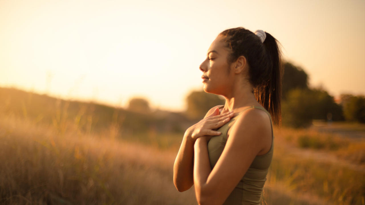 5 breathing techniques to try while walking for better oxygen flow
