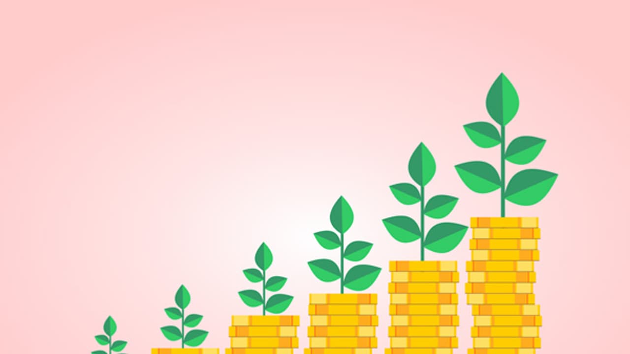 Gold Prices to Stay Elevated in 2025, May Reach Rs 1.25 Lakh by Mid-2026