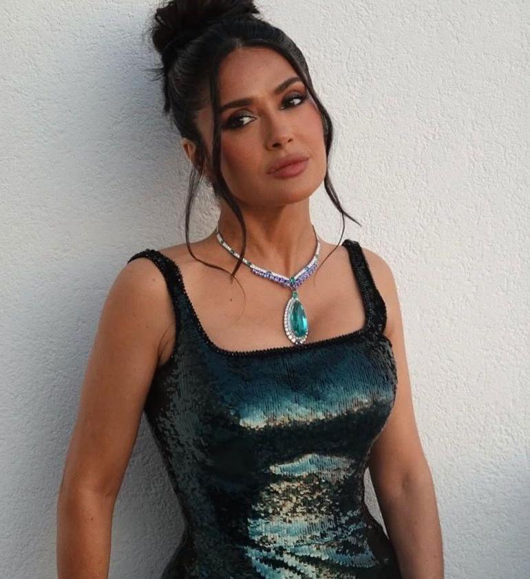 Kim der 59 diye! Salma Hayek'ten doğum günü paylaşımı: Hala dans ediyorum