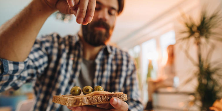 Abby Langer, dietista, sobre la cantidad diaria de fibra necesaria al ...