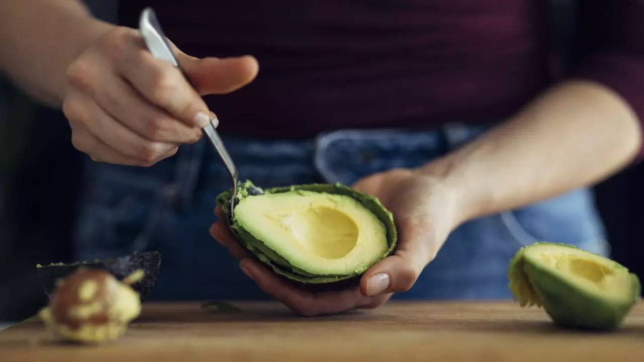7 potential health benefits of avocado backed by science