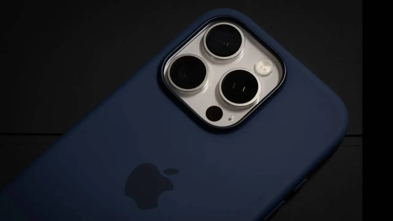 Apple iPhone 16 Pro Gets A Price Drop Of Over Rs 15000 On Amazon
