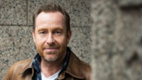 Adam Price mindes afdød filminstruktør: 'Tak for kampen'