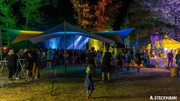 Rock im Naturpalast: Warum ein kleines Festival bei Weimar so besonders ist