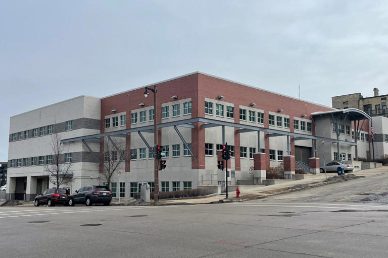 What's happening with ICE's move from downtown Milwaukee to the ...