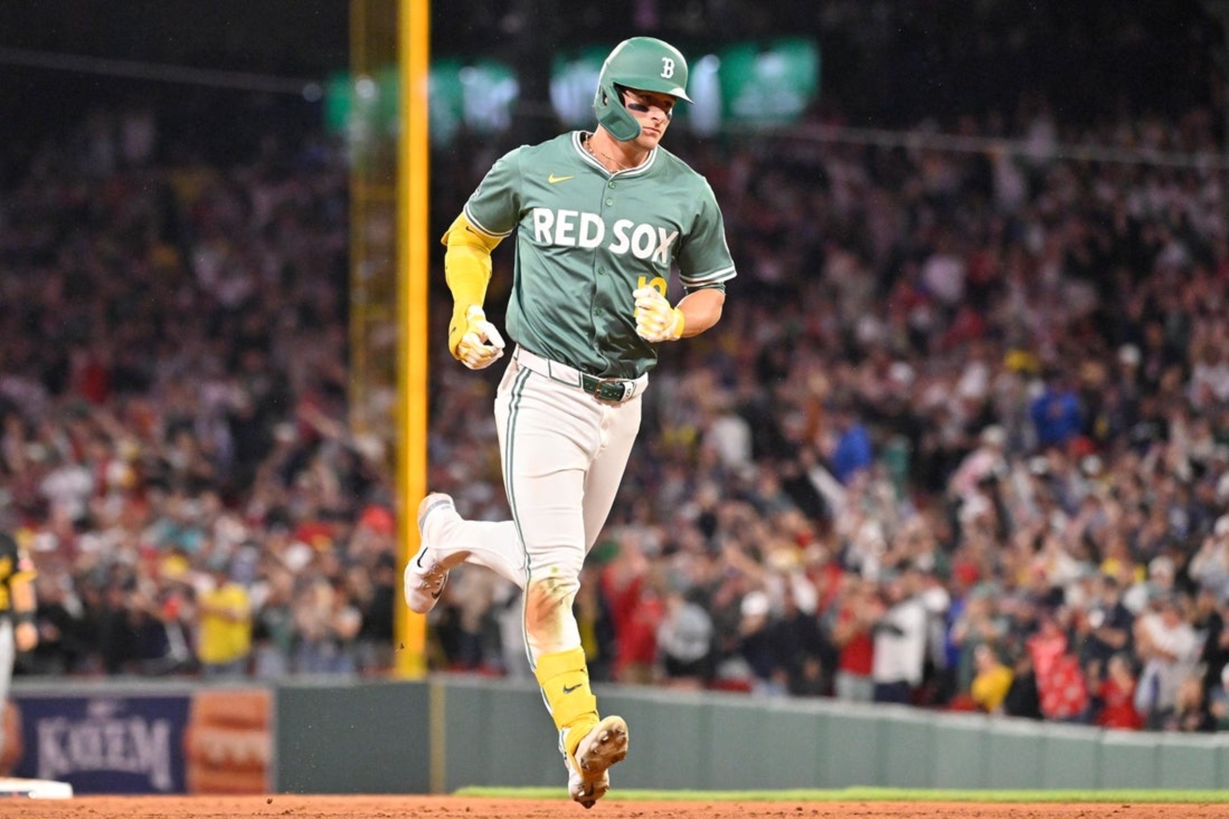 Roman Anthony in question as Red Sox vie for sweep of Guardians