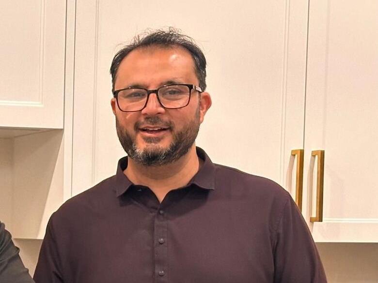 Un père de famille tué après avoir « affronté » des voleurs, dit la police