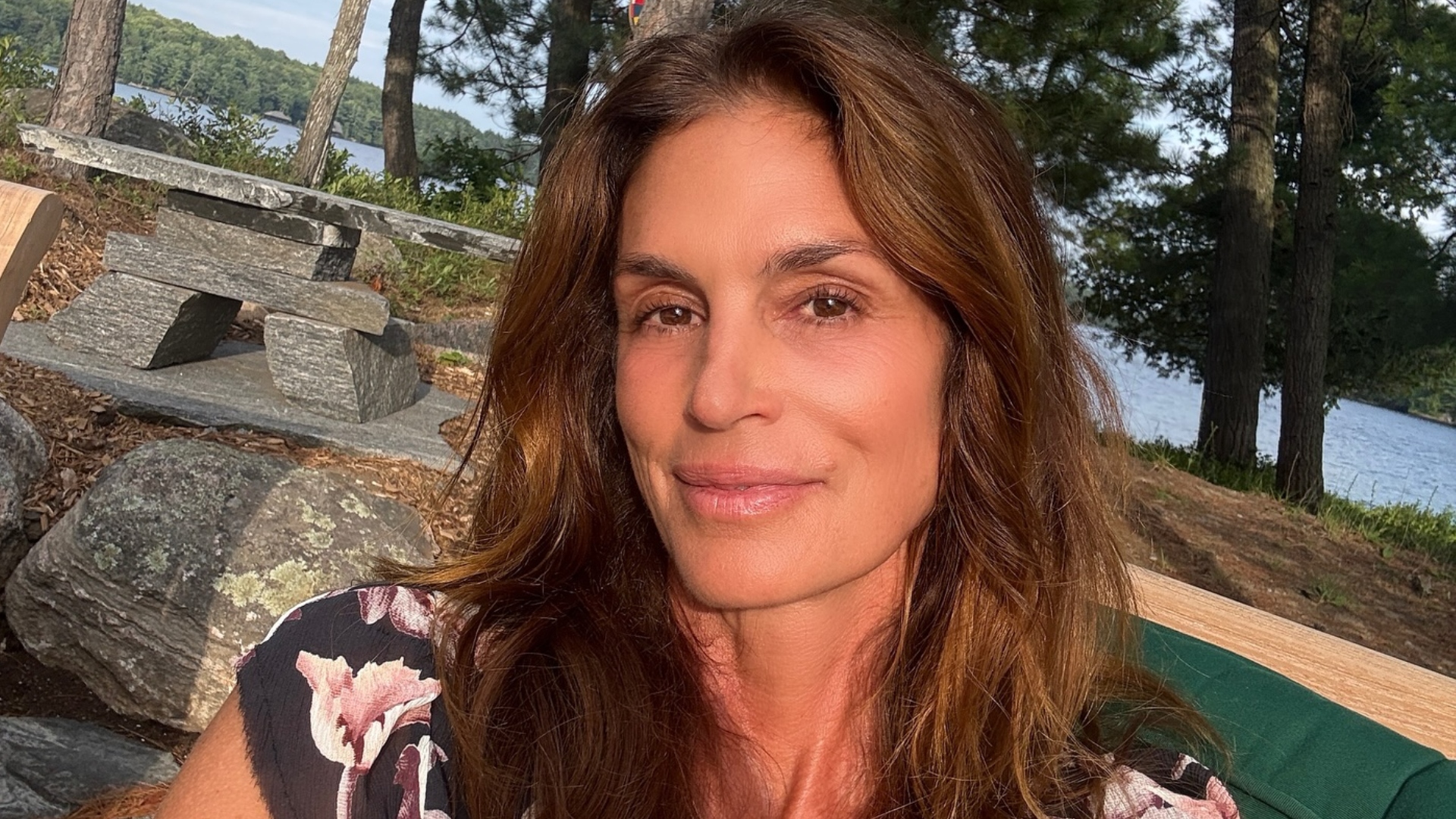 'É disso que se trata envelhecer com estilo': Cindy Crawford parece ...