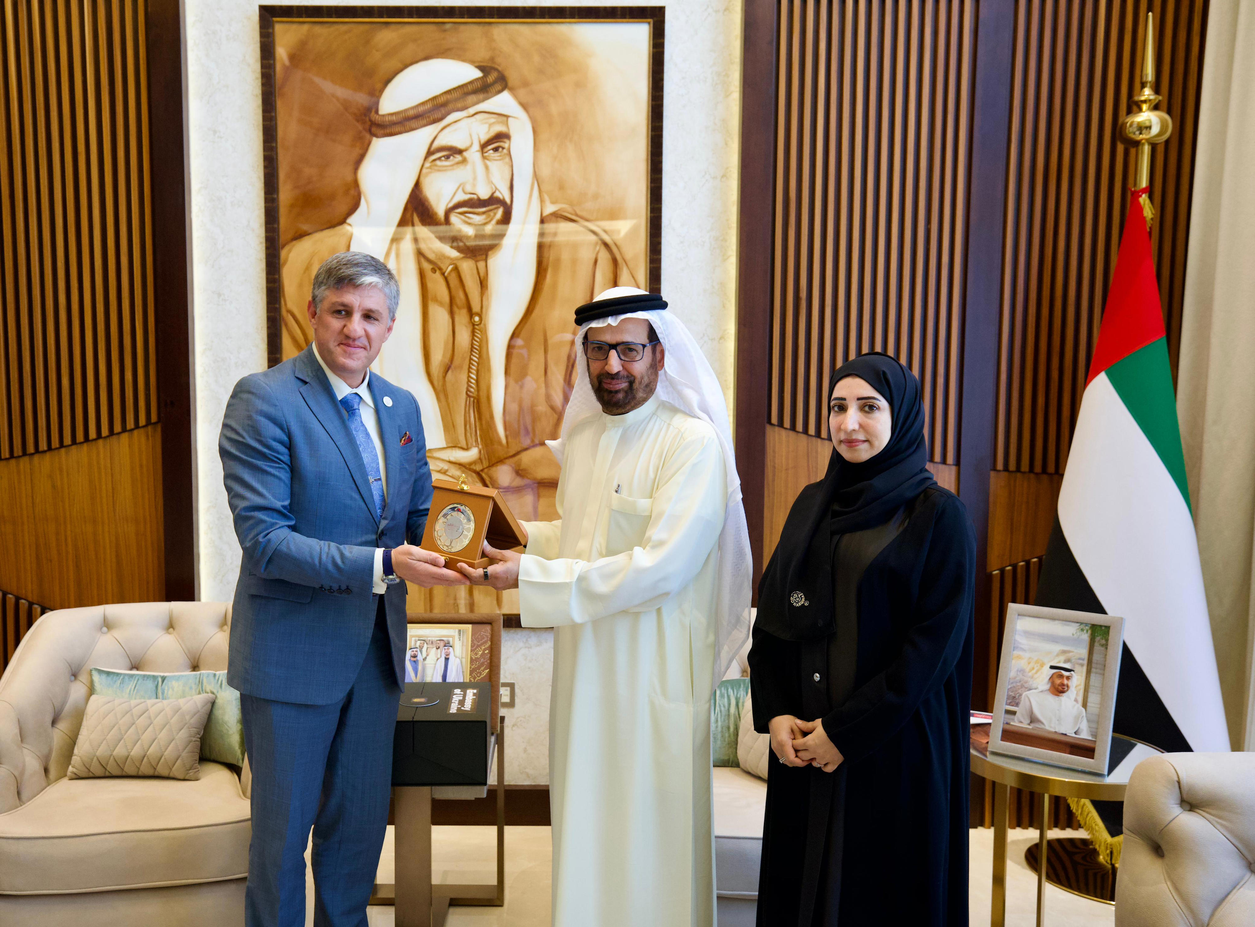 UAE, Ukraine discuss enahncing bilateral relations