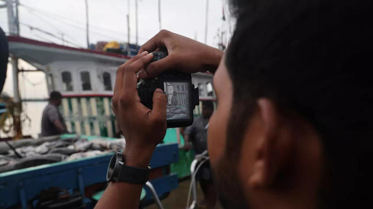 Shutterbugs frame Kasimedu’s chaos & charm