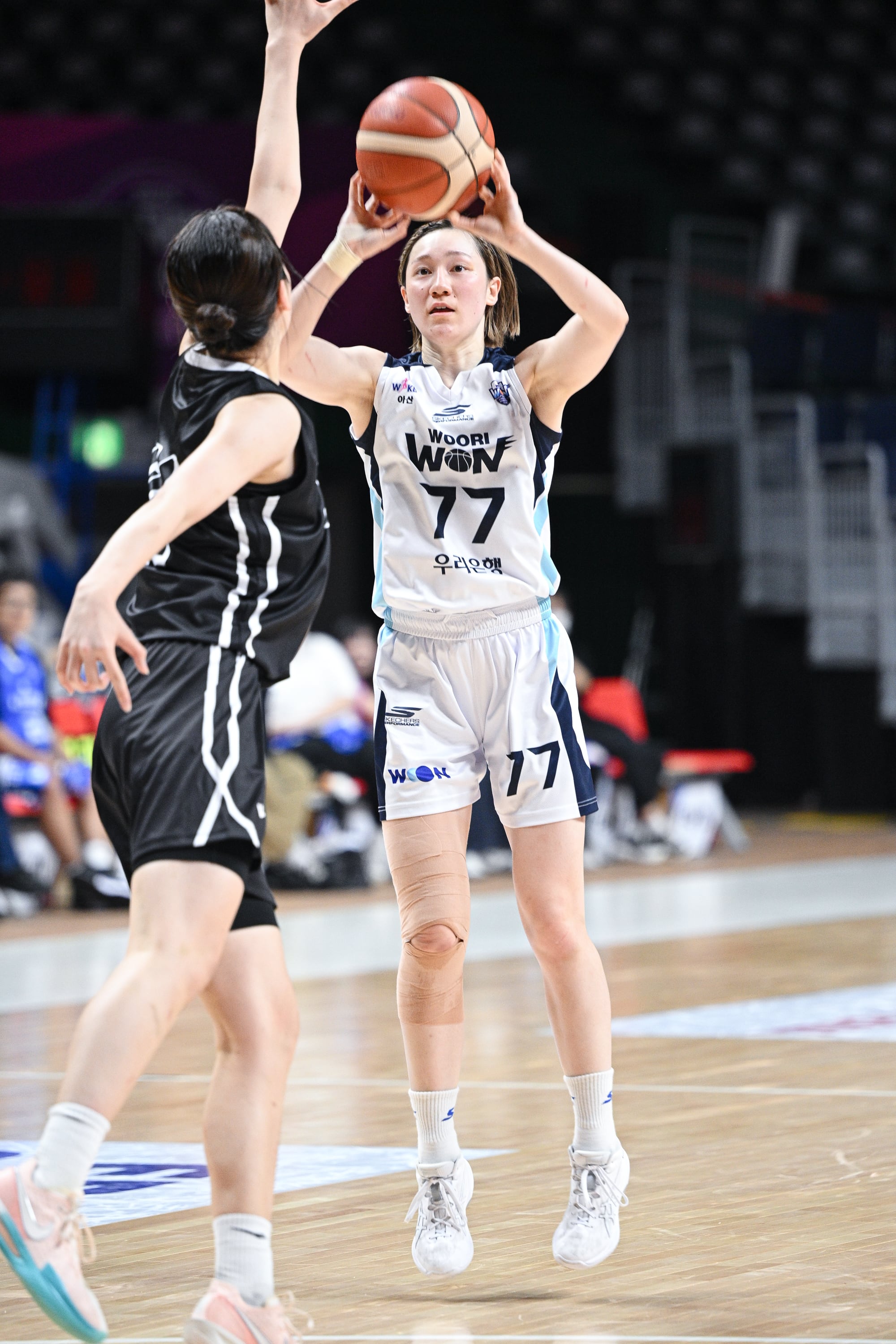 Seki's 35 points lead Woori Bank to victory over Samsung Life