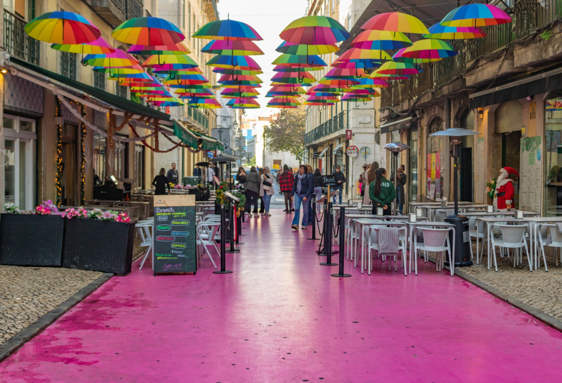 I loved this European street, but it's gone downhill