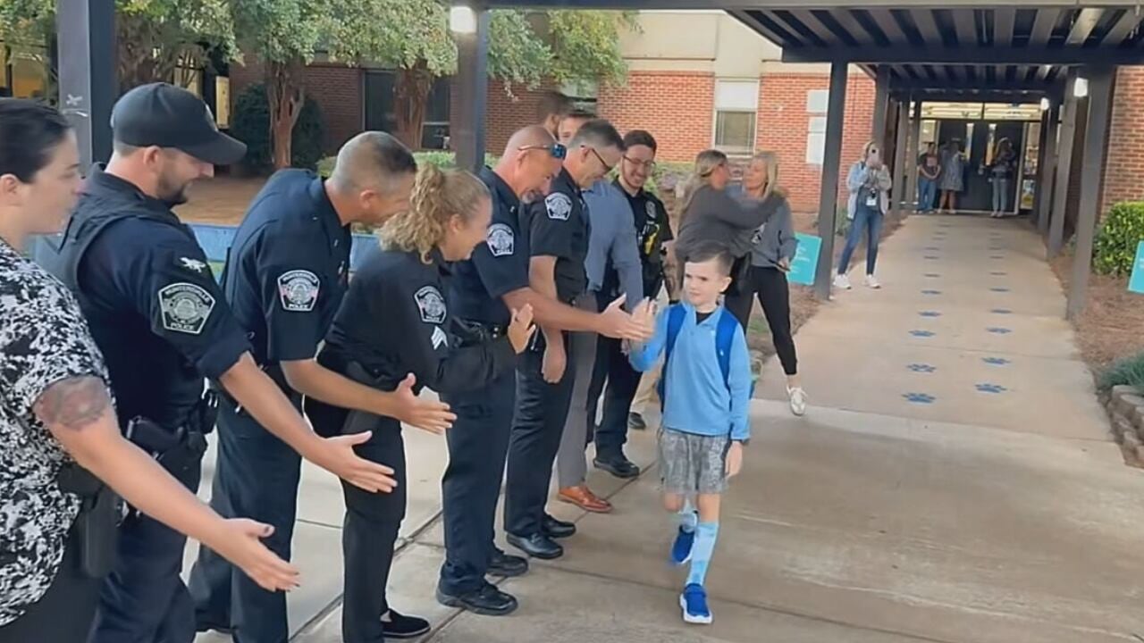 Huntersville police give late officer’s son special first day of school