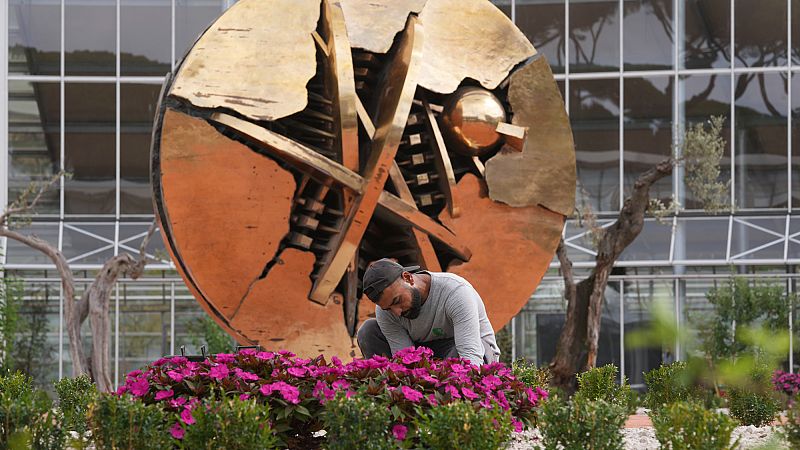 Vatican puts Pope Francis's ecological preaching into practice with ...