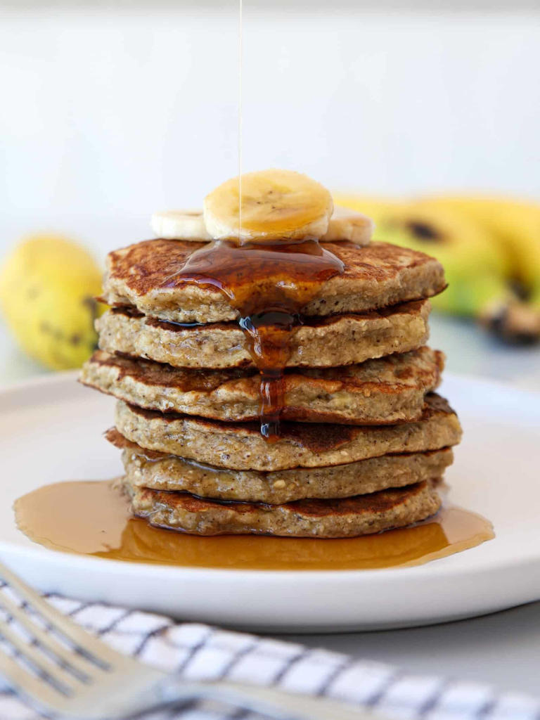 Healthy Banana Oatmeal Pancakes