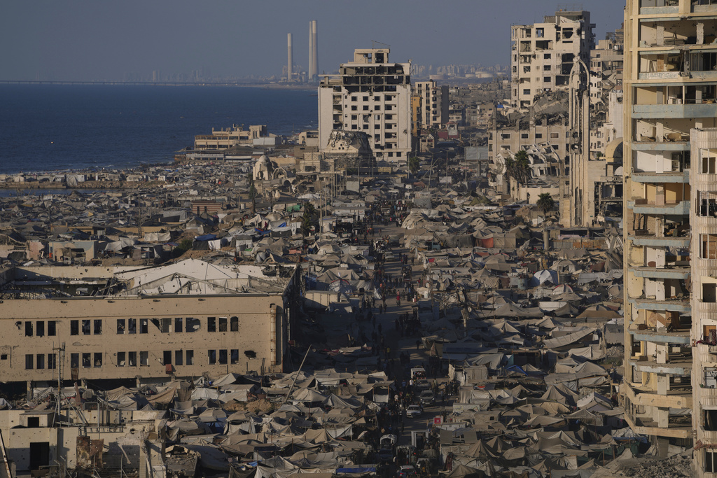 With Israel's offensive drawing close, Palestinians in Gaza City fear ...