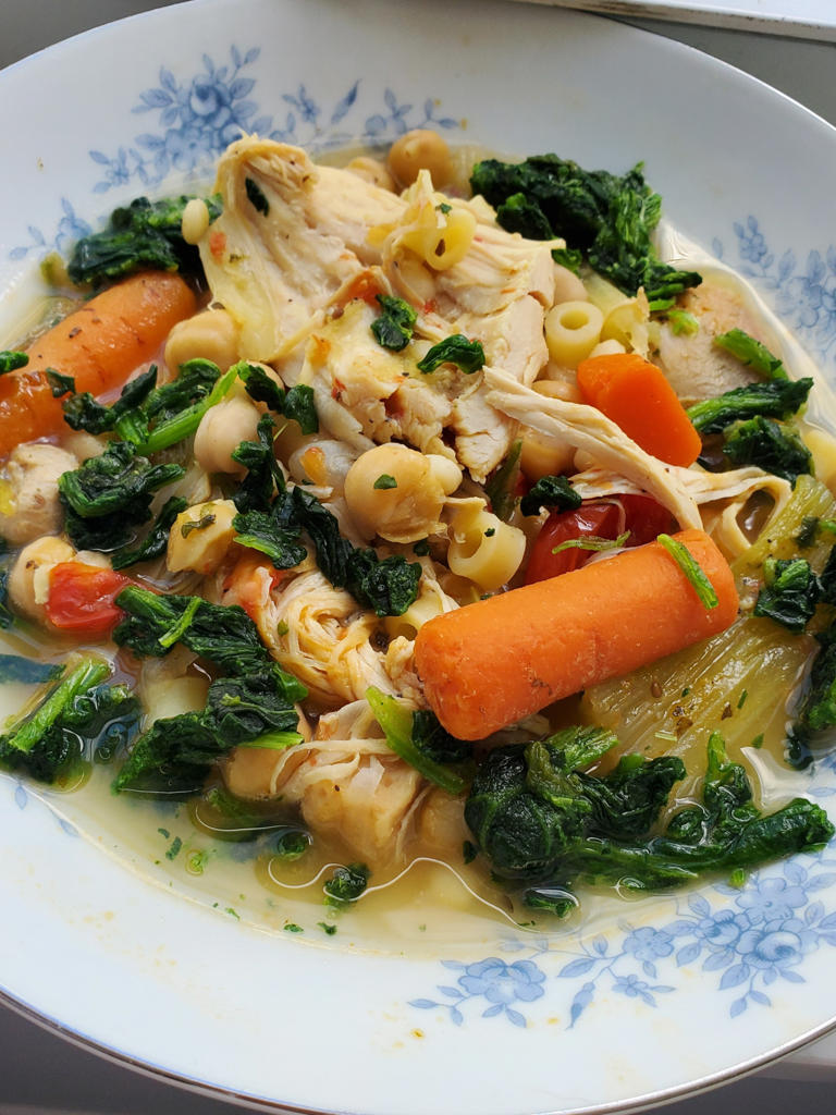 Hearty Spinach Bean Soup