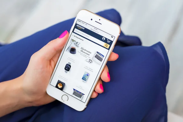 Amazon Reveals Lens Live, Real-Time AI Visual Search in Shopping App
