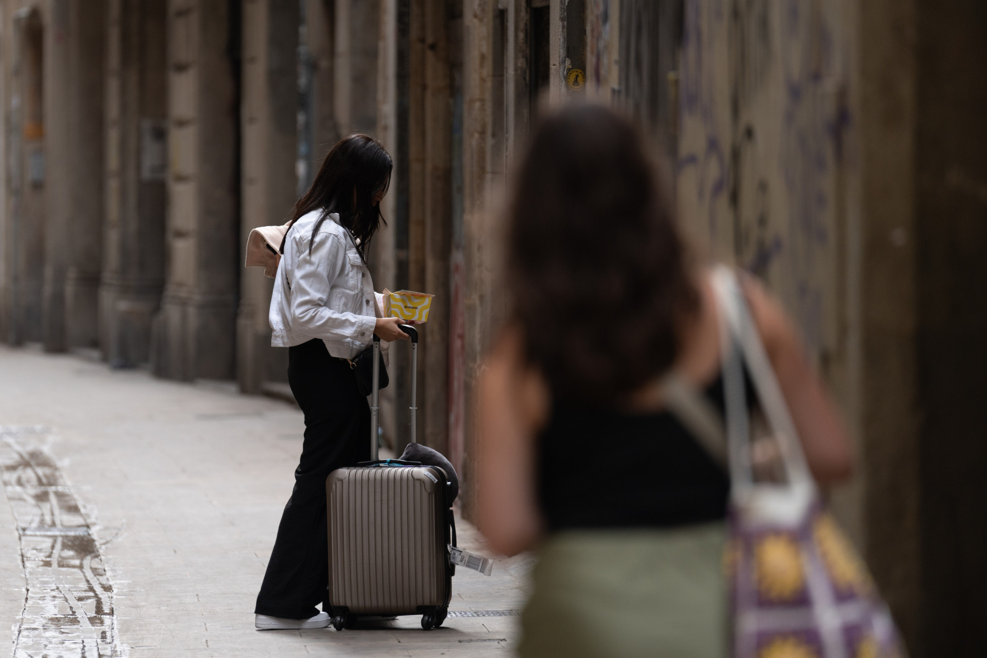 Stop making these common money mistakes when traveling