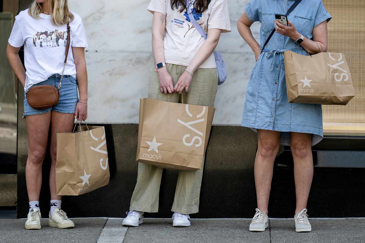 Macy’s Stock Soars 21%. Earnings Were Good but Same-Store Sales Were Better.