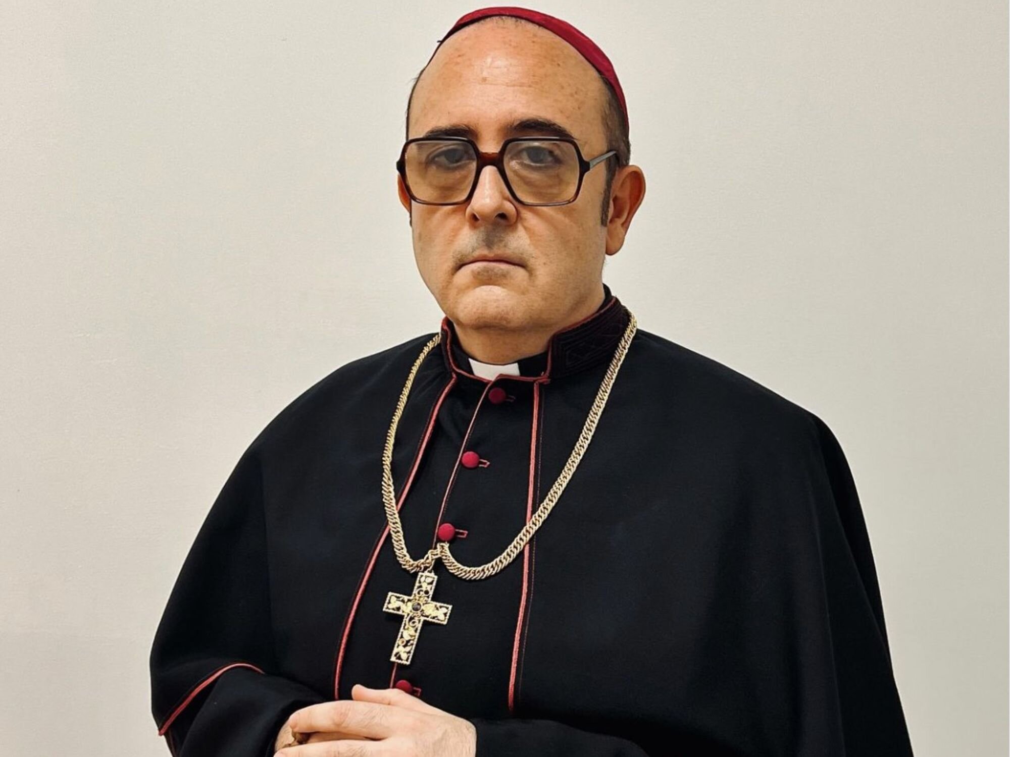 Alberto Caballero anuncia la cancelación de 'Por el amor de dios' por ...