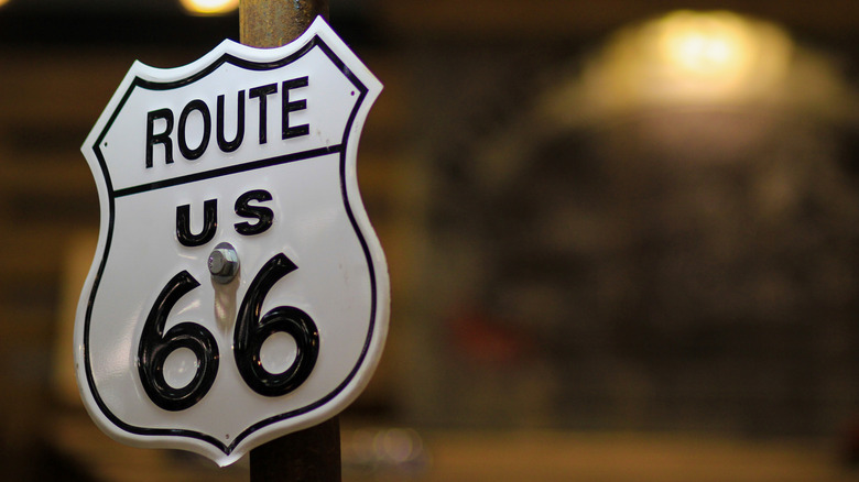 The Desert Diner You Can't Skip While Cruising Down Route 66
