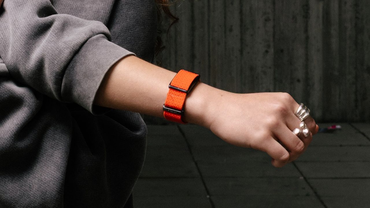Polar reveals its Loop screenless fitness tracker, and it looks like a ...
