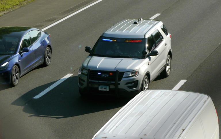 Driver charged after Killingly crash on I-395 Wednesday morning, police say