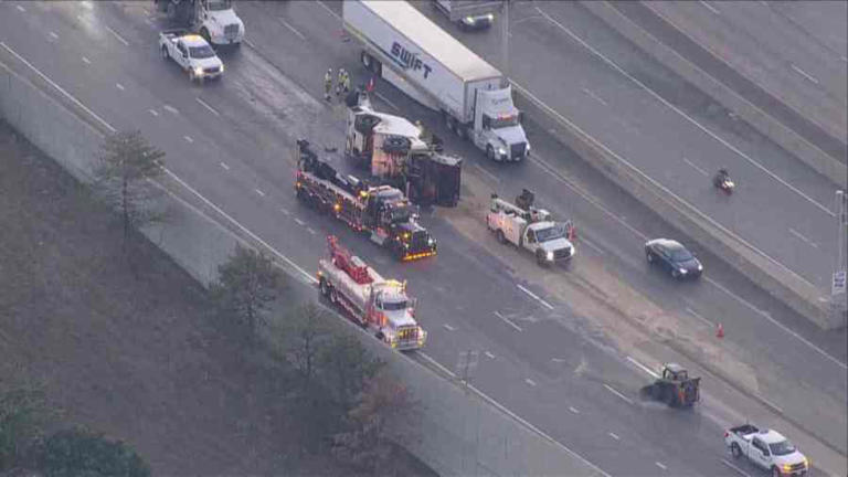 I-25 reopens after 80K pound construction equipment falls on roadway