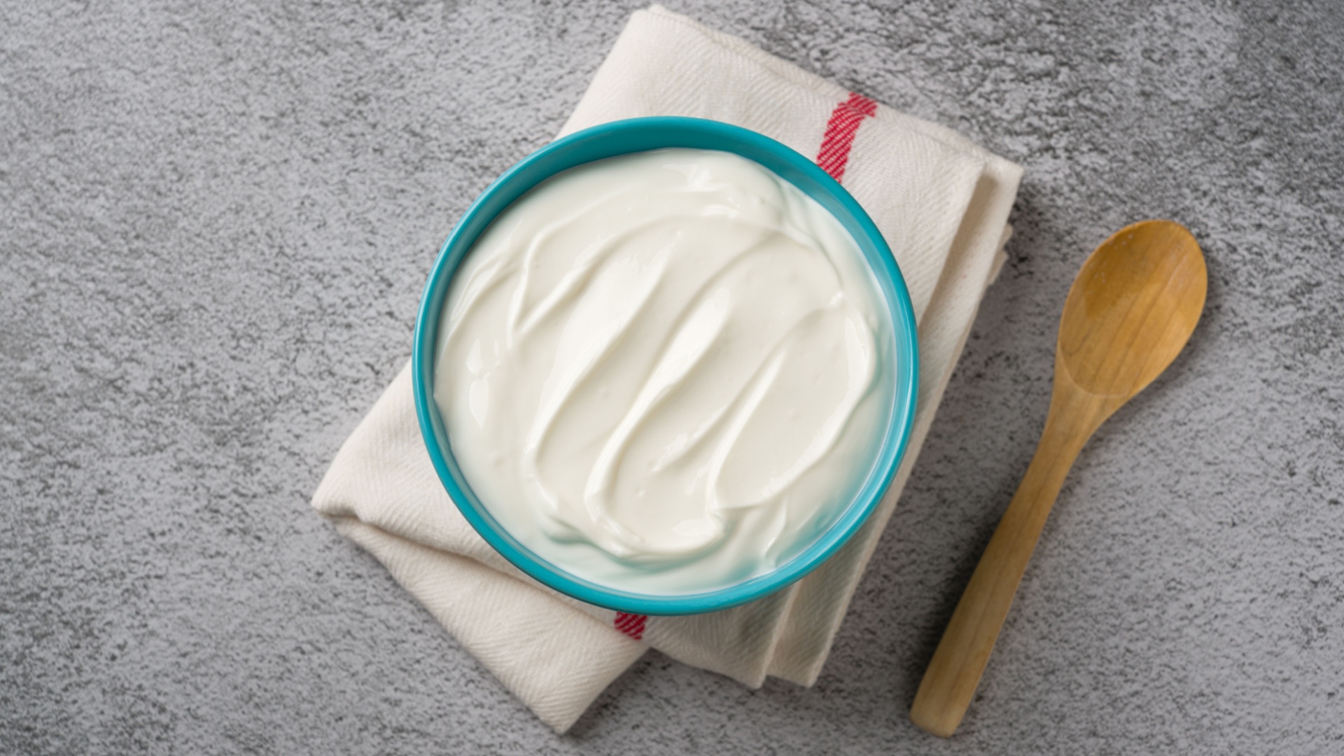 7 Reasons To Eat Yoghurt Daily