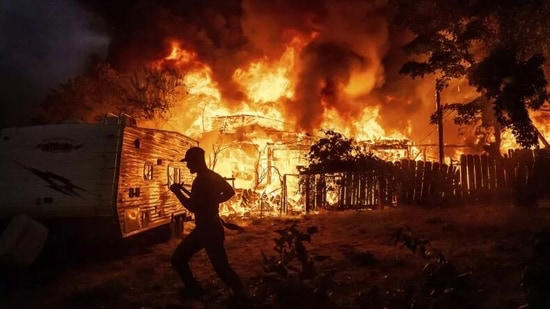California wildfire destroys homes in historic ‘gold mining’ town of ...