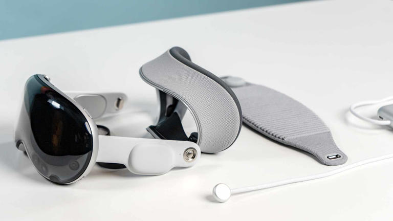 Apple Vision Air expected to launch in 2027 — lighter and half the ...
